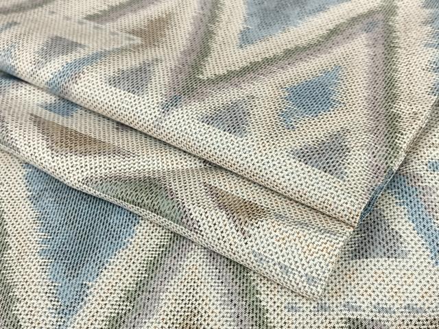 平和屋着物●本場大島紬　白大島　7マルキ　幾何学文様　正絹　逸品　AAAU8176zg