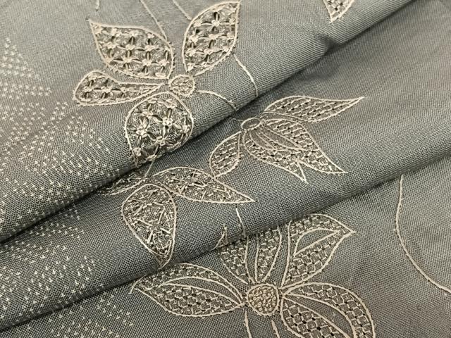 平和屋着物●本場大島紬　中国三大刺繍　汕頭刺繍　スワトウ刺繍　舞花文　ますいわ屋扱い　正絹　逸品　AAAU8233zg