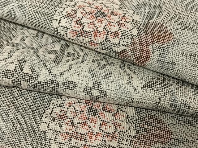 平和屋着物●本場大島紬　白大島　9マルキ　草花文　正絹　逸品　AAAU8308zg