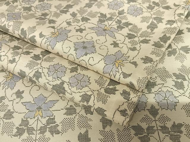 平和屋着物●本場大島紬　白大島　9マルキ　花唐草文　正絹　逸品　AAAU8424zg
