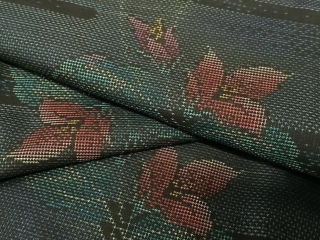 平和屋着物●本場大島紬　9マルキ　花唐草文　黒地　正絹　逸品　未使用　AAAV7024zg
