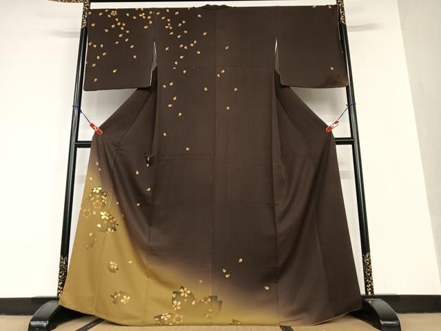 平和屋着物●訪問着　駒刺繍　舞桜　暈し染め　金彩　正絹　逸品　AAAV7051zg