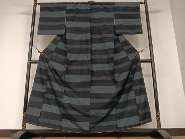 平和屋着物●上質な紬　100亀甲　横段文　正絹　逸品　AAAV7152zg