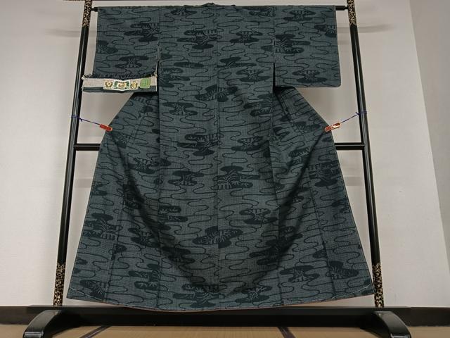 平和屋着物○結城紬 80亀甲 エ霞笹文 証紙付き 正絹 逸品 未