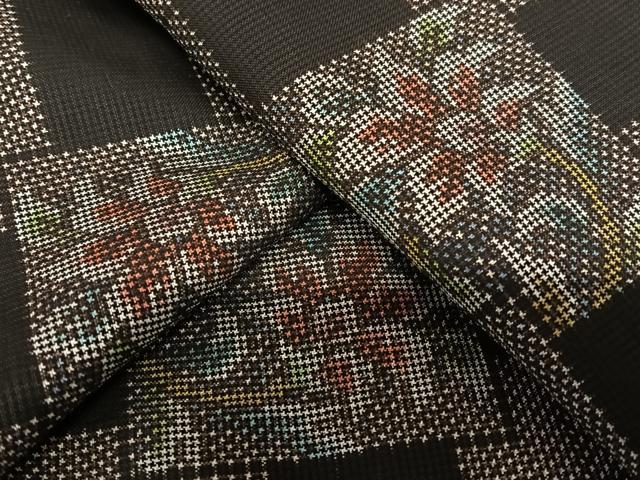 平和屋着物●本場大島紬　泥染め　7マルキ　色紙重ね花文　正絹　逸品　AAAV7210zg