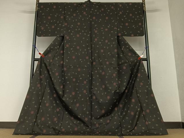 平和屋着物○本場大島紬 7マルキ 泥染め 地空き 吉祥文 総絣