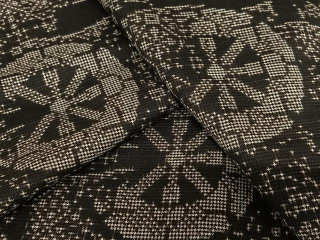 平和屋着物●本場大島紬　泥染め　7マルキ　源氏車文　正絹　逸品　AAAV7246zg