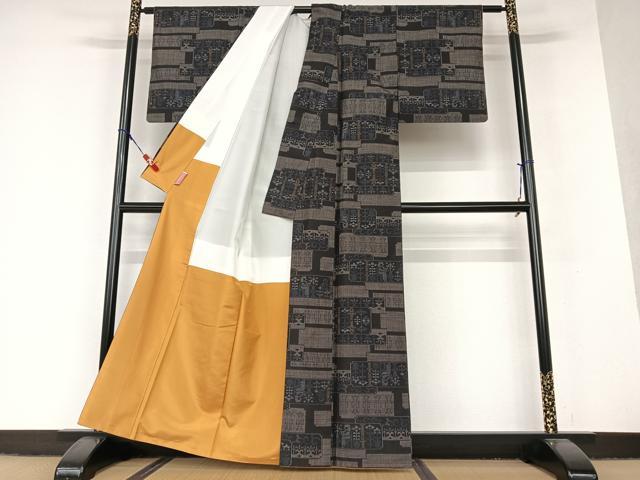 平和屋着物 本場大島紬 白大島 9マルキ 正倉院花文 正絹 逸品