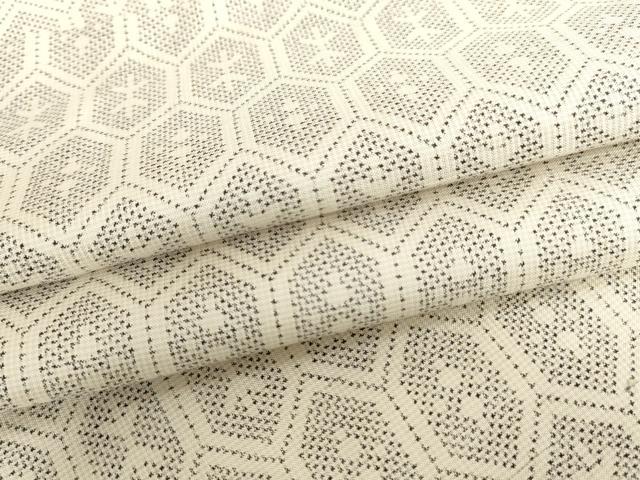 平和屋着物●本場大島紬　白大島　亀甲文　正絹　逸品　未使用　AAAV8917ma