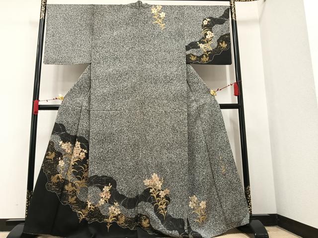 平和屋着物●英王室献上友禅作家　木下勝功　訪問着　草花文　たたき染め　黒地　金彩　正絹　逸品　AAAW0058ph