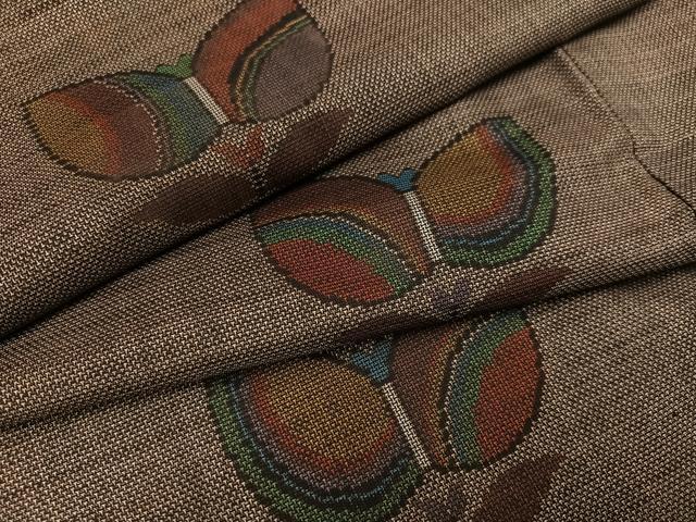 平和屋着物●本場大島紬　9マルキ　草花文　正絹　逸品　AAAW1845ph