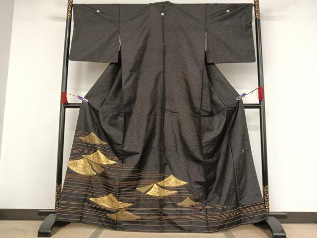 平和屋着物●豪華黒留袖　作家物　紬地　手描き　金彩　金通し地　正絹　逸品　AAAW4054np