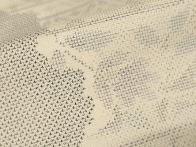 平和屋着物○本場大島紬 白大島 カタス7マルキ 霞吉祥花文 正絹