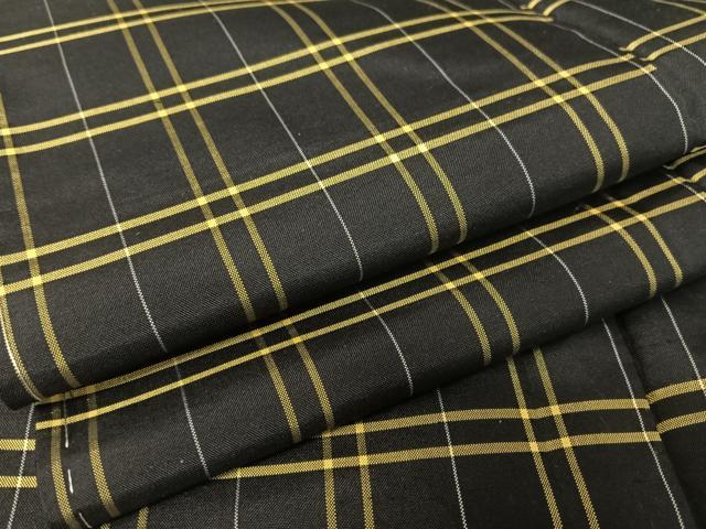 平和屋着物●上質な紬　格子　黒地　正絹　逸品　AAAX0191np