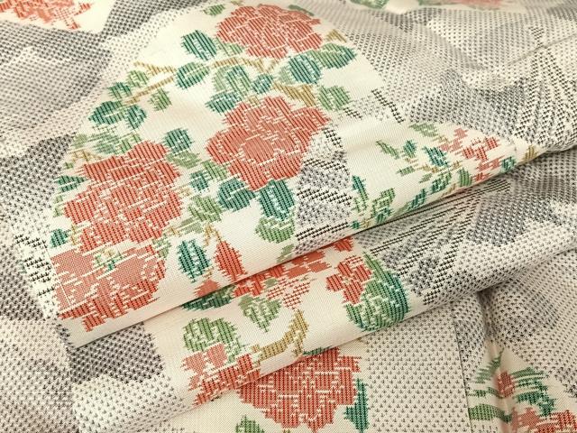 平和屋着物●本場大島紬　白大島　カタス７マルキ　総絣　舞扇花文　正絹　逸品　AAAX0336np