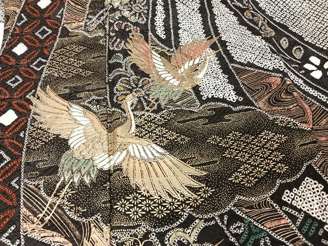 平和屋着物○豪華振袖 絞り 束ね熨斗飛鶴花文 黒地 金彩 正絹