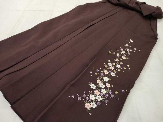 平和屋着物●女性　行灯袴　刺繍　舞花文　金糸　卒業式　洗える着物　AAAX5857cs