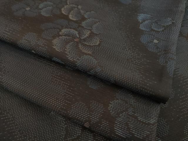 平和屋着物●本場大島紬　舞花文　黒地　正絹　逸品　AAAX6985ck