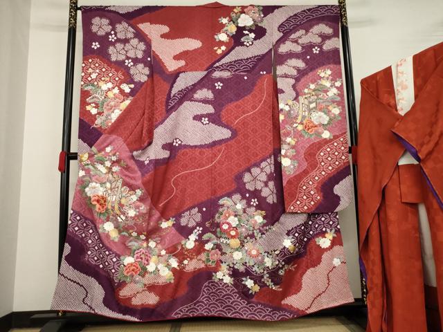 平和屋着物●豪華振袖・長襦袢(袷)セット　駒刺繍　絞り　御所車花文　金銀彩　正絹　逸品　AAAY1228ck