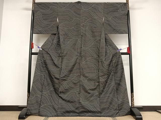 平和屋着物●石川県指定無形文化財　牛首紬　白山工房　手織り　変わり縞　正絹　逸品　AAAY1504np