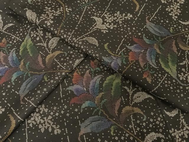 平和屋着物●本場大島紬　カタス7マルキ　更紗花文　黒地　正絹　逸品　AAAY1536np