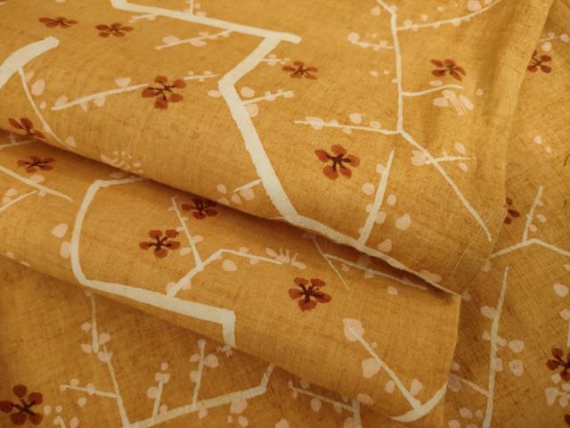 平和屋着物●上質な小紋　紬地　枝梅　正絹　逸品　AAAY1955ck