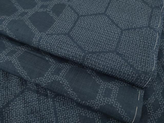 平和屋着物●結城紬　80亀甲　亀甲間道　やまと誂製　正絹　逸品　未使用　AAAY4769ck