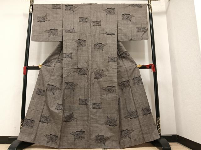 平和屋着物●本場大島紬　カタス9マルキ　地空き　草花文　正絹　逸品　AABA8204ph 平和屋着物○本場大島紬 カタス9マルキ 色紙草花文 正絹 逸品 AAAY5940ph