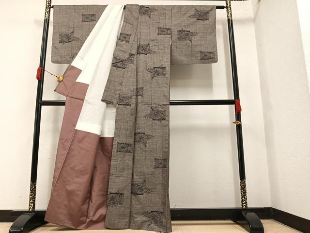 平和屋着物○本場大島紬 カタス9マルキ 色紙草花文 正絹 逸品 AAAY5940ph