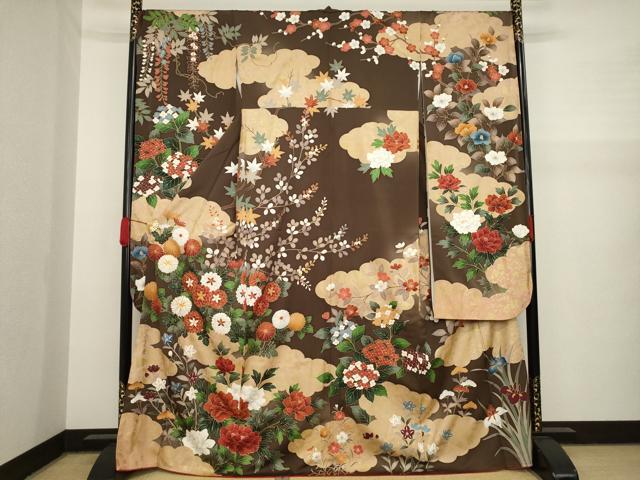 平和屋着物●豪華振袖　駒刺繍　雲重ね草花文　金彩　正絹　逸品　AAAY7394ck