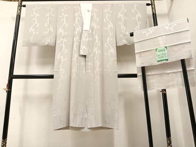 平和屋着物●IKKI流　斉藤一騎　長襦袢　無双仕立て　唐草地紋　薄梅鼠色　丹後ちりめん　天然森林浴美学　反端付　正絹　逸品　AAAY8642ph