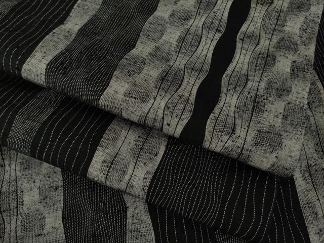 平和屋着物●上質な紬　縞　黒地　正絹　逸品　AAAY9868ck
