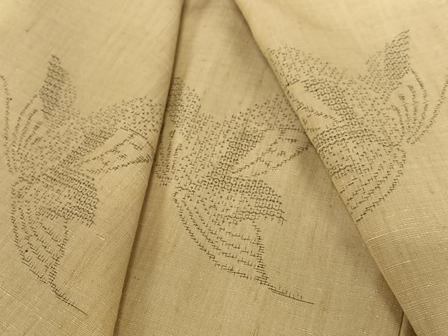 平和屋着物●結城紬　100亀甲　飛び亀甲柄　舞蝶文　正絹　逸品　未使用　AAAZ0006zg