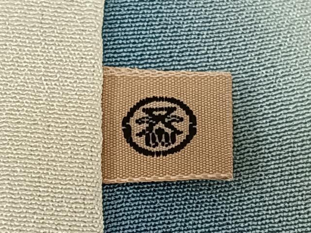 平和屋着物●本場大島紬　カタス7マルキ　花蝶間道　阪急百貨店扱い　正絹　逸品　AAAZ0243zg 平和屋着物○本場大島紬 カタス7マルキ 花蝶間道 阪急百貨店扱い