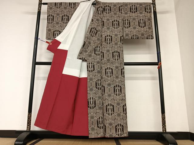 平和屋着物○本場大島紬 割り込み絣 雪輪笹竹文 正絹 逸品 AAAZ0314zg