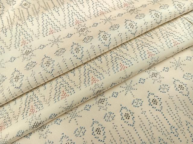 平和屋着物●本場大島紬　白大島　幾何学文様　正絹　逸品　AAAZ0590ph