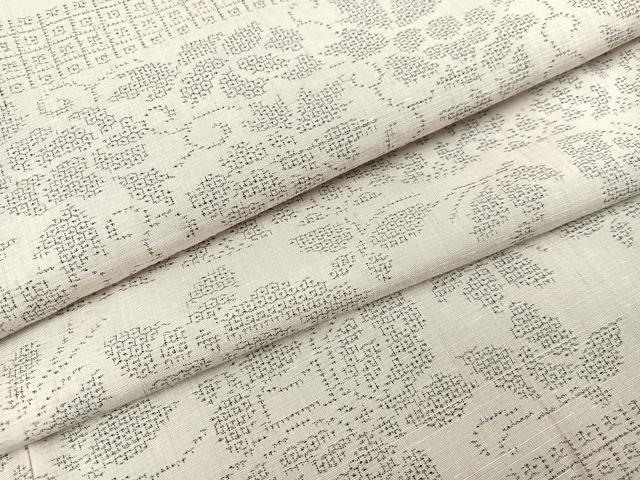 平和屋着物●本場結城紬　重要無形文化財　100亀甲　花蝶唐草文　正絹　逸品　未使用　AAAZ0597ph