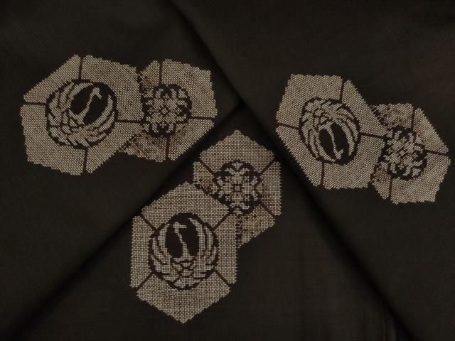 平和屋着物●本場大島紬　カタス9マルキ　地空き　亀甲花鳥文　正絹　逸品　AAAZ0616ck