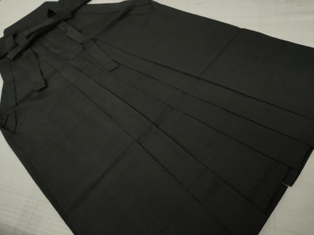 平和屋着物●男性　馬乗り袴　縞　黒地　正絹　逸品　AAAZ3727ck