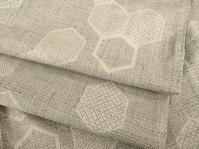 平和屋着物●本場結城紬　重要無形文化財　100亀甲　亀甲文　正絹　逸品　AAAZ5031ck