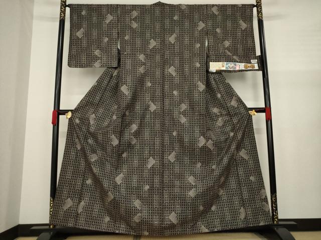 平和屋着物●本場大島紬　純泥染め　手織り　一元7マルキ　篭目色紙散らし　岡江織物謹製　証紙付き　正絹　逸品　AAAZ7213ck