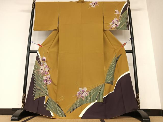 平和屋着物●訪問着　駒刺繍　花蝶文　金彩　正絹　逸品　AAAZ7282zg