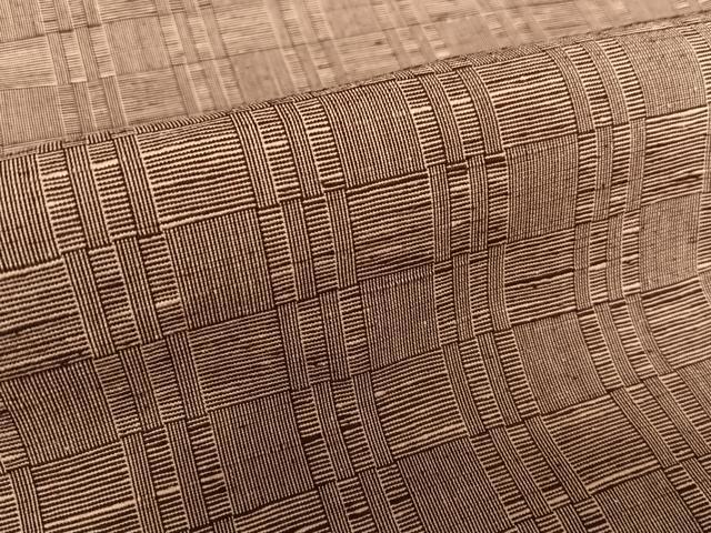 平和屋着物○本場結城紬 重要無形文化財 100亀甲 麻の葉文様 正絹 逸品