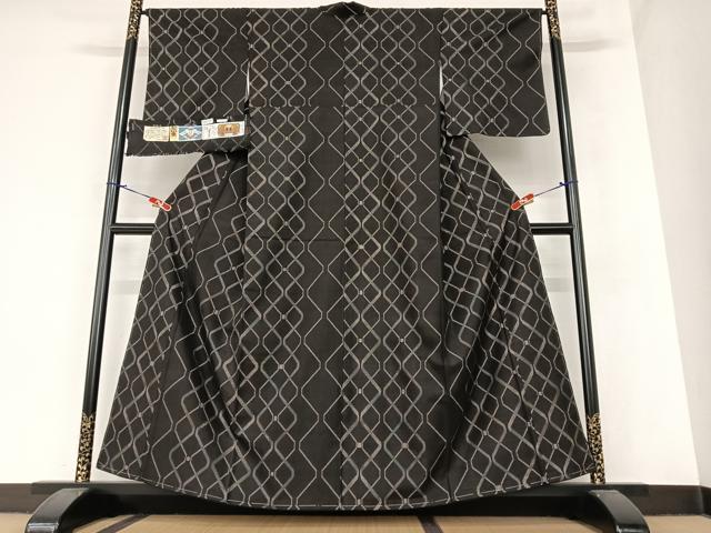 平和屋着物●本場大島紬　古代染色純泥染め　手織　カタス7マルキ　網目文　大瀬紬工場謹製　証紙付き　正絹　逸品　未使用　AAAZ7482zg