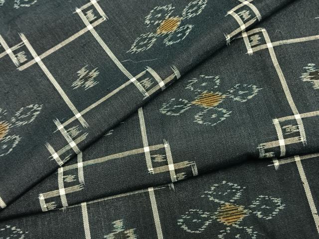 平和屋着物▽本場琉球絣　単衣　色紙花文　正絹　逸品　AAAZ9415fy