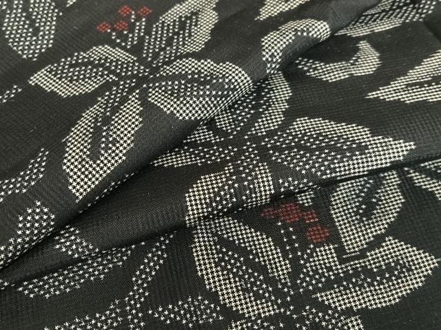 平和屋着物●本場大島紬　一元絣　花唐草文　黒地　正絹　逸品　AABA0122zg