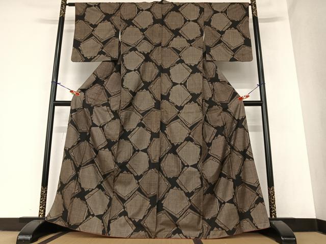 平和屋着物●本場大島紬　泥染め　一元7マルキ　石畳　正絹　逸品　AABA0125zg