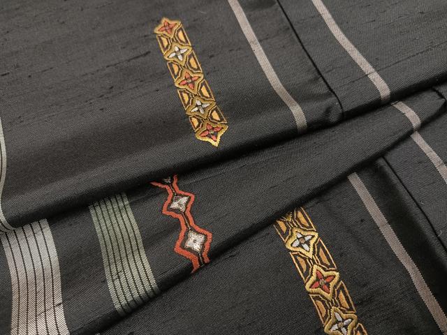 平和屋着物●上質な紬　刺繍　間道　黒地　正絹　逸品　AABA1312ph