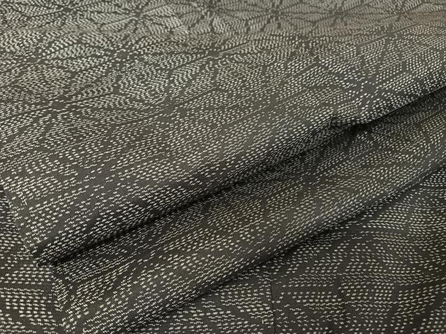 平和屋着物●本場大島紬　麻の葉文様　黒地　正絹　逸品　AABA2652np