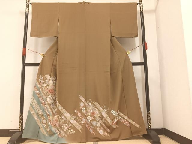 平和屋着物●色留訪問着　駒刺繍　地紙飛鶴草花文　金彩　正絹　逸品　AABA2723ph